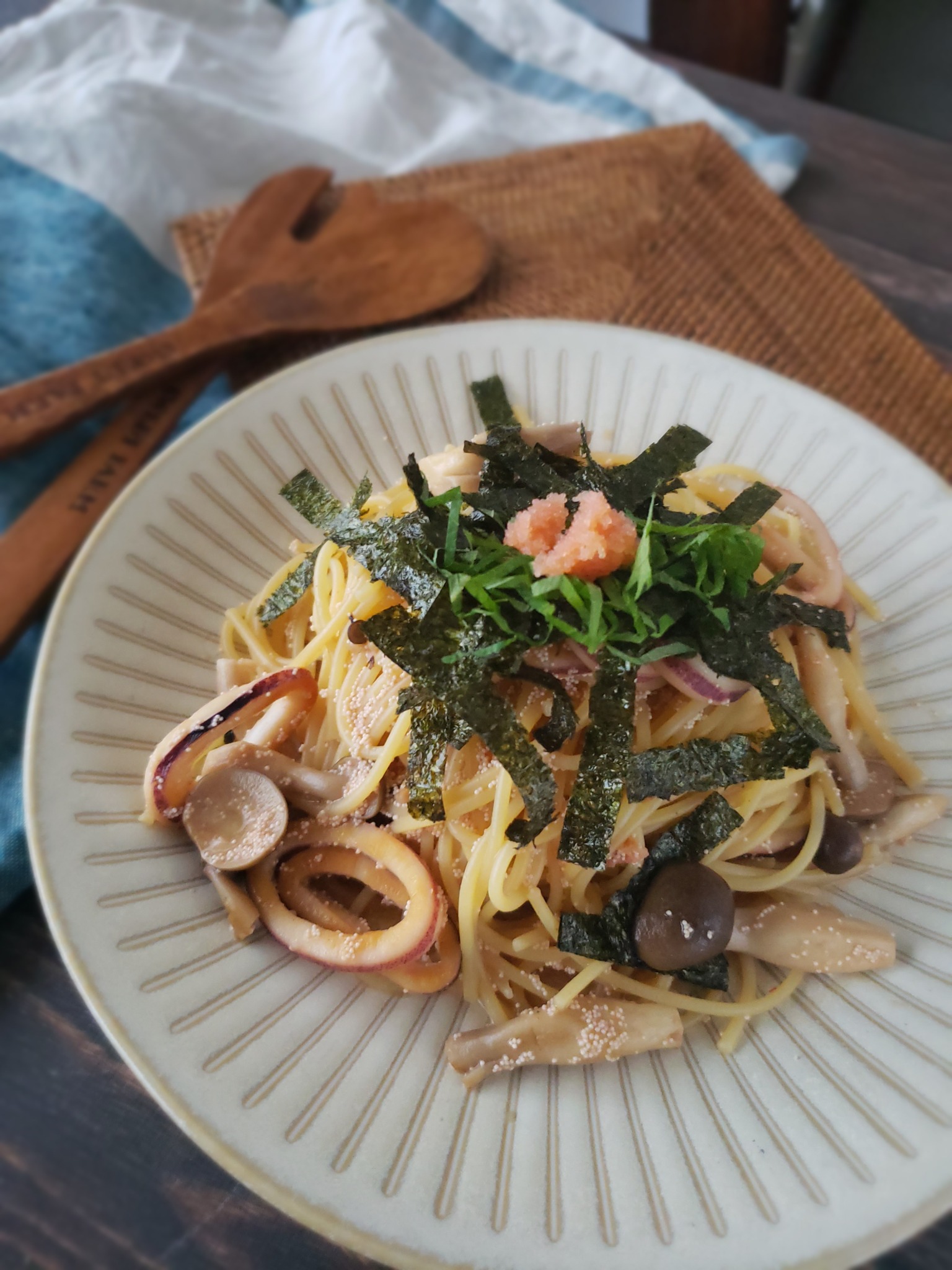 【パスタレシピ】イカときのこのたらこ和え和風スパゲッティ | PAPAIZM